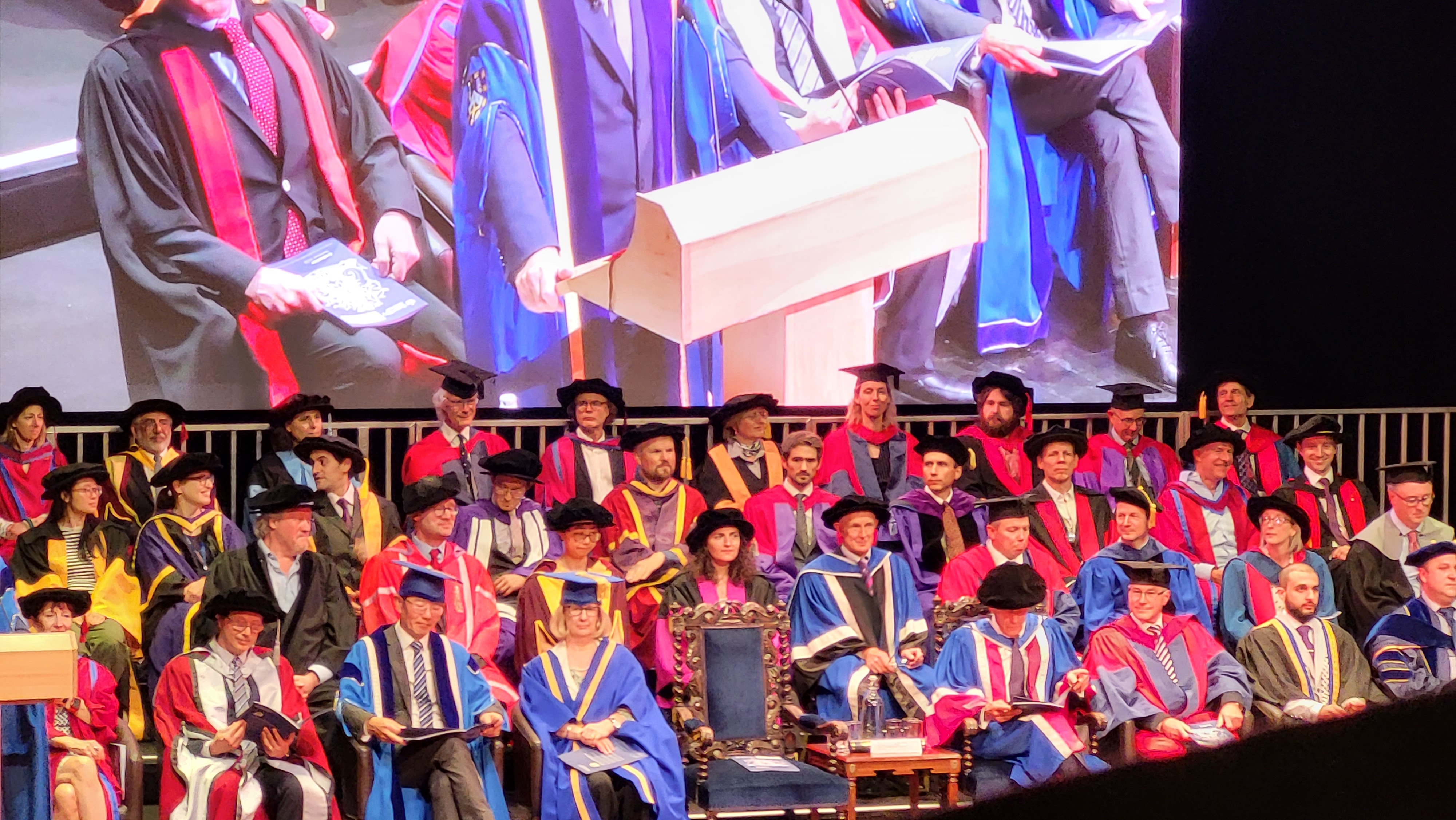 Congratulations to Azzah and Soumiah on their graduation! – EDV Lab